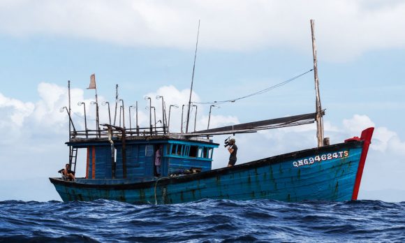 Small Boats - Earthrace Conservation